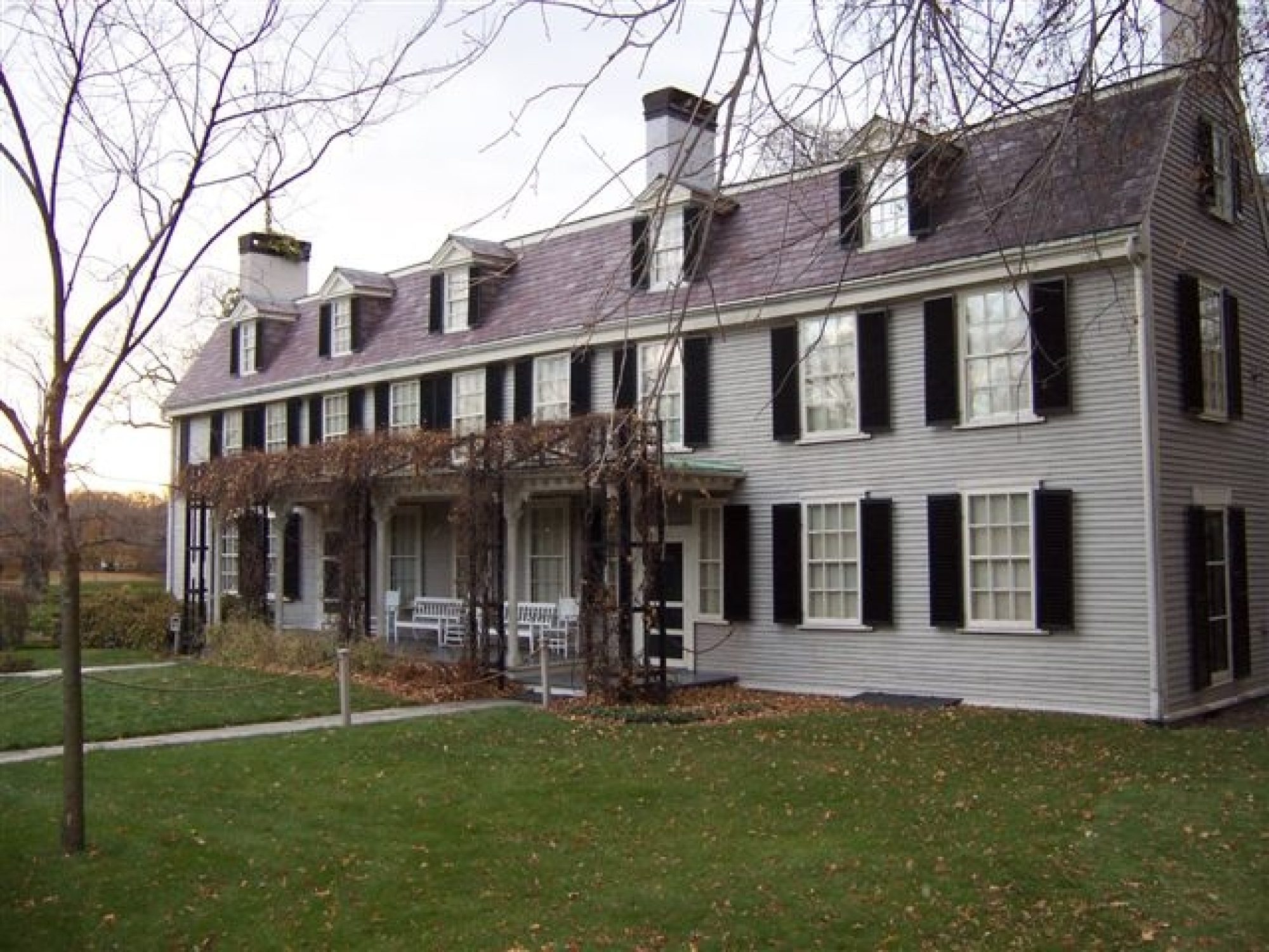 Kingston Line on the Commuter Rail