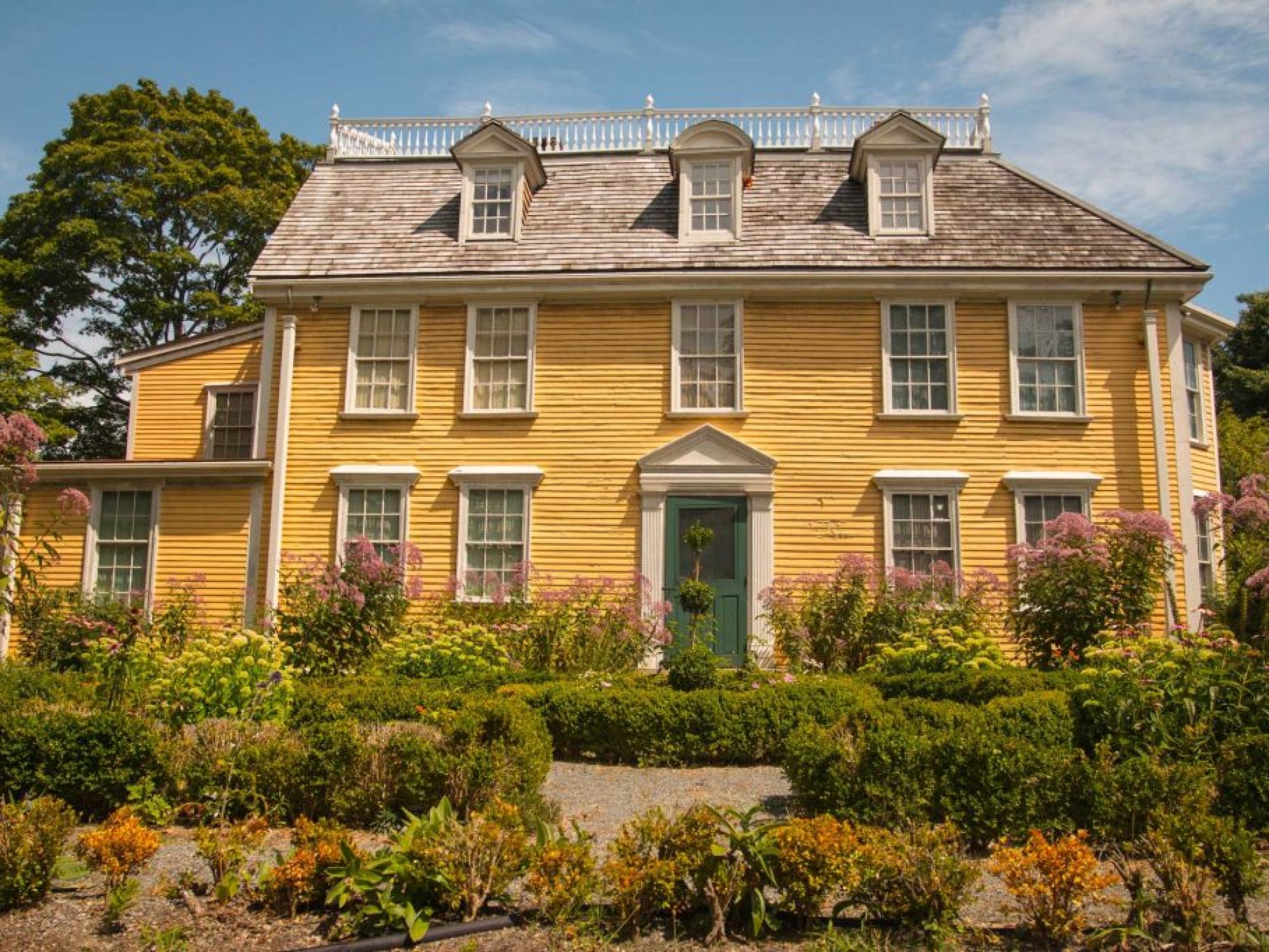 Kingston Line on the Commuter Rail